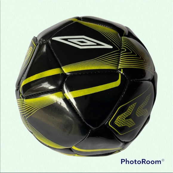 Umbro | Toys | Umbro Kids Mini Soccer Ball Recreational Grass Size ...